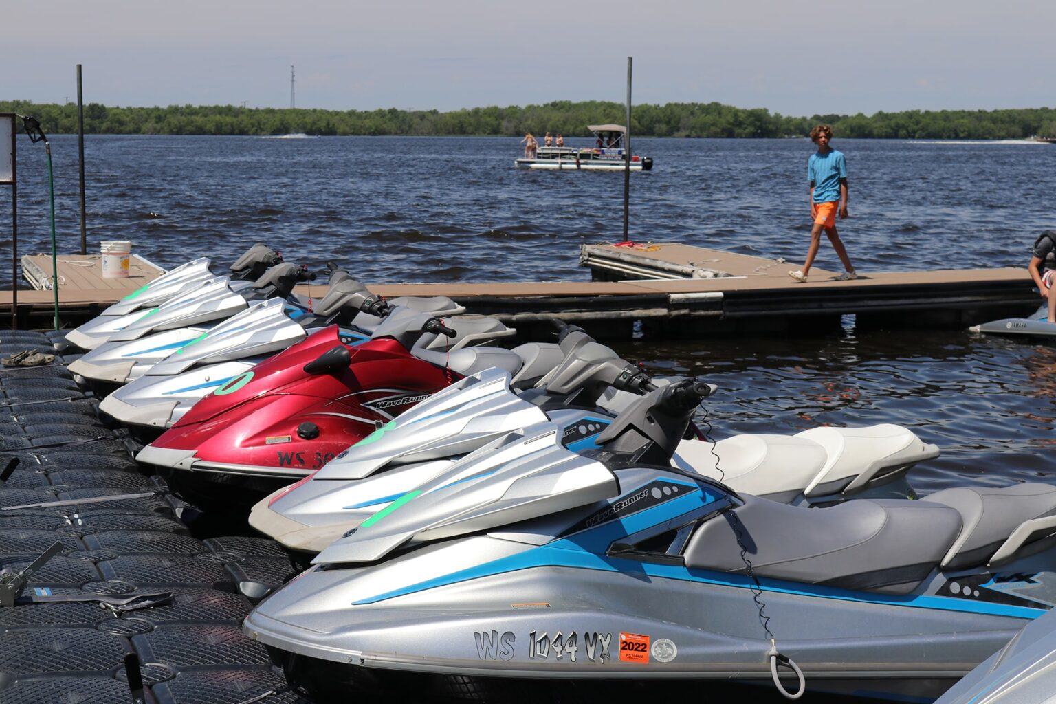 Rent a WaveRunner - Holiday Shores Wisconsin Dells WaveRunner Rentals